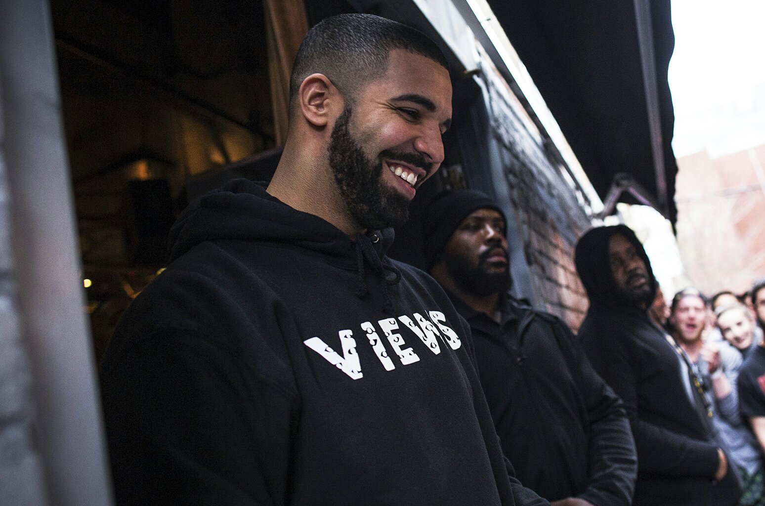 Drake Goes on Giving Spree in Miami